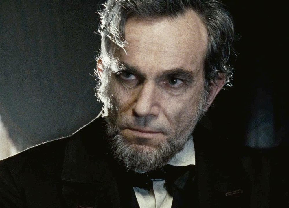 ‘Panthom Thread’ jadi film terakhir Daniel Day Lewis sebelum pensiun ...
